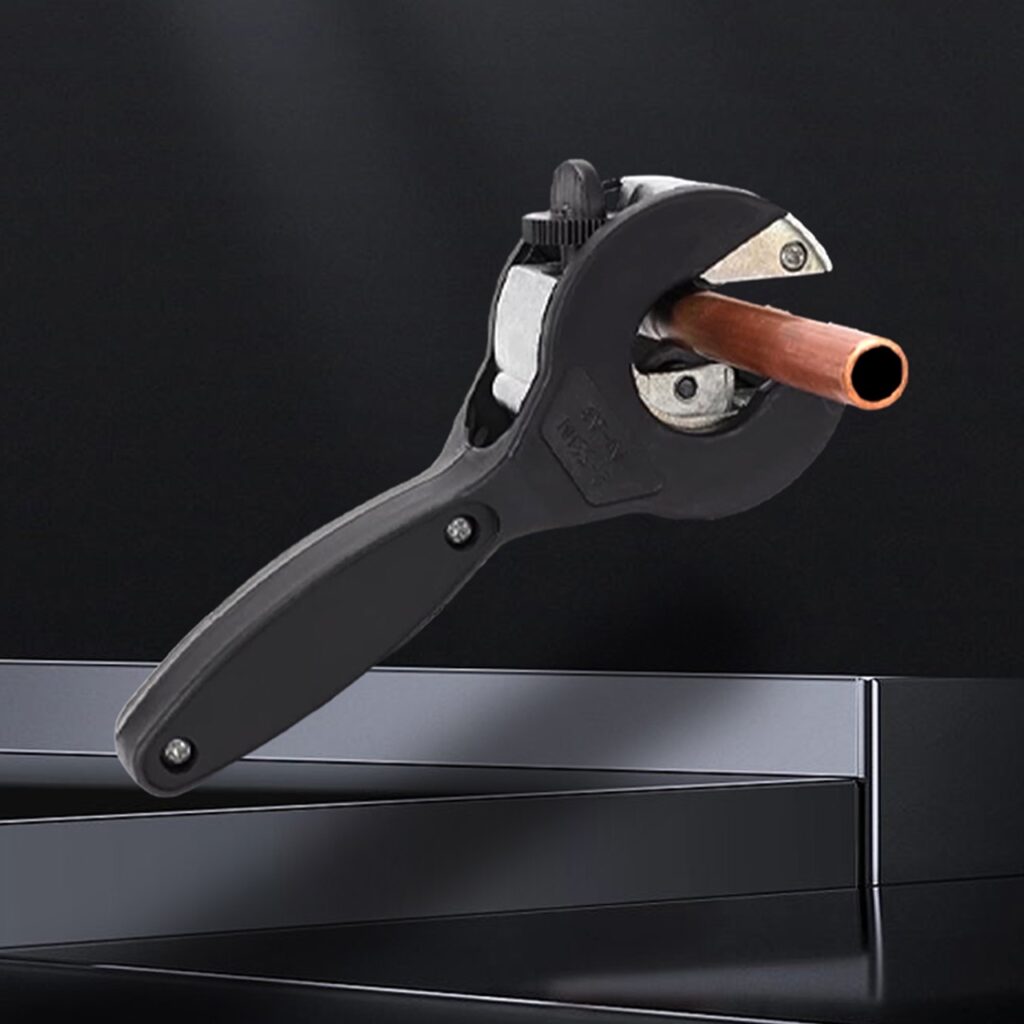 PipeCutter, Universal Hand Hose Cutter – Netscroll